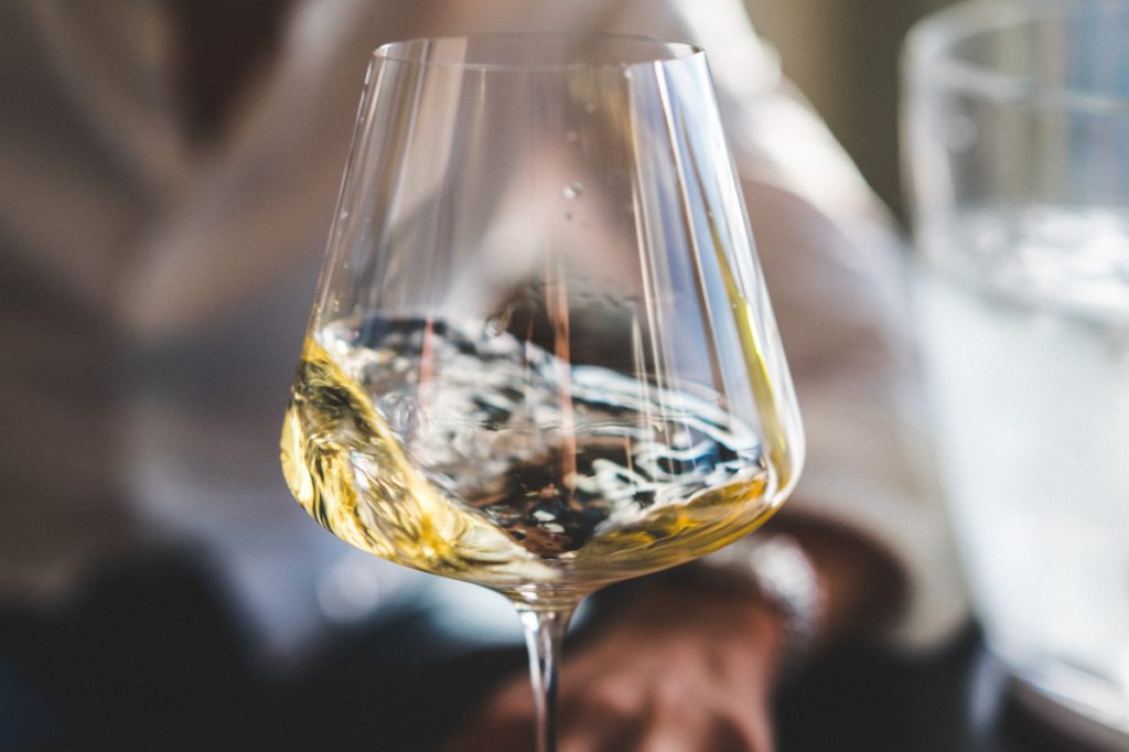 Best Temperature For Serving Wine | Serving Red and White Wines
