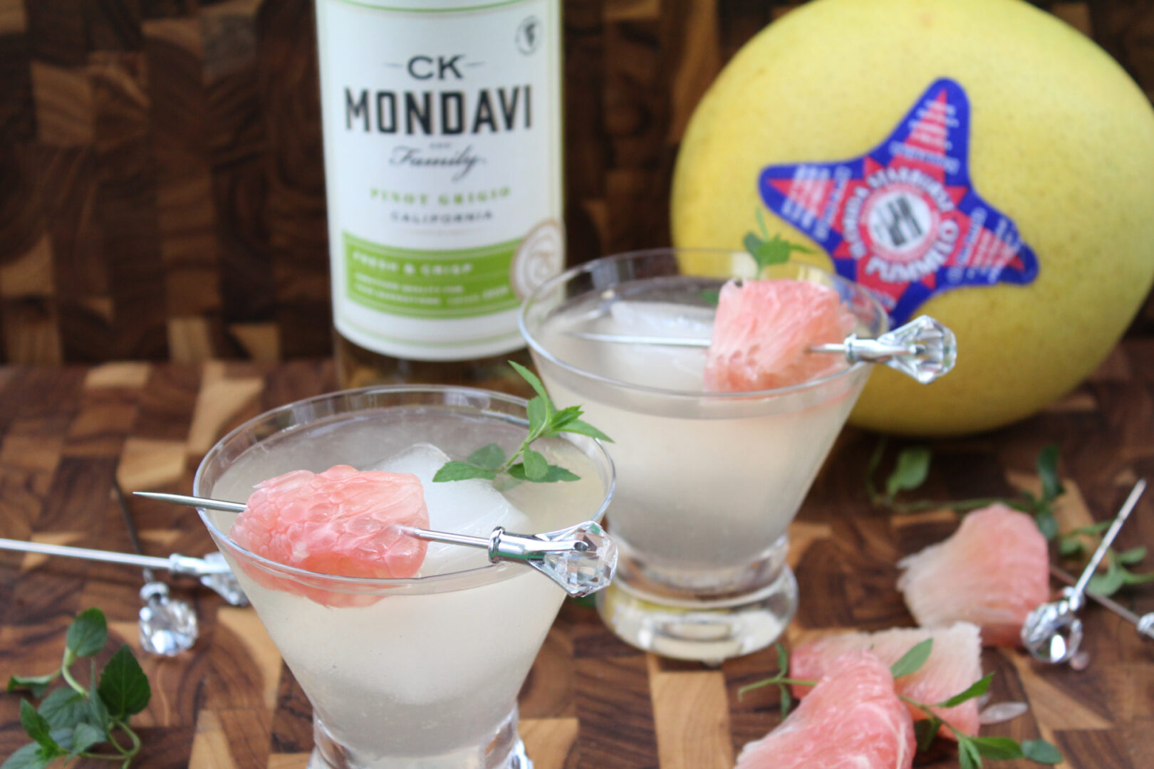 How To Eat A Pummelo - 10 Ways To Enjoy This Giant Florida Citrus Fruit