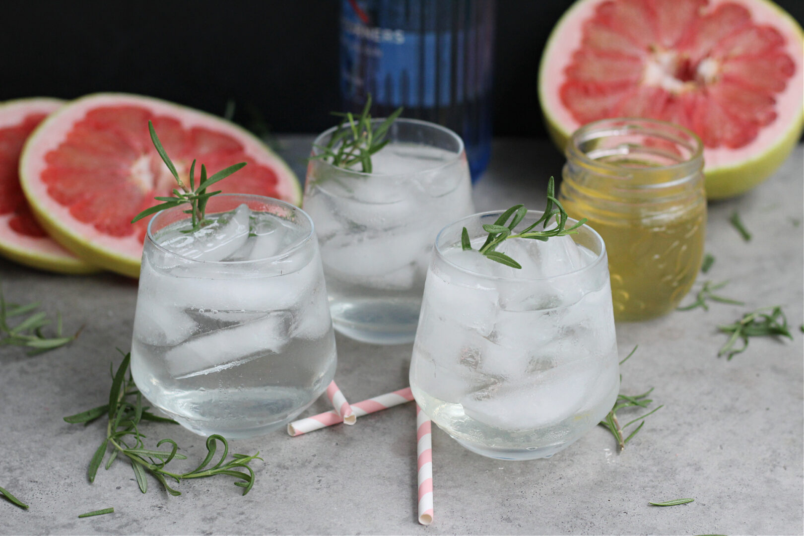 How To Make The Perfect Pummelo Gin Fizz