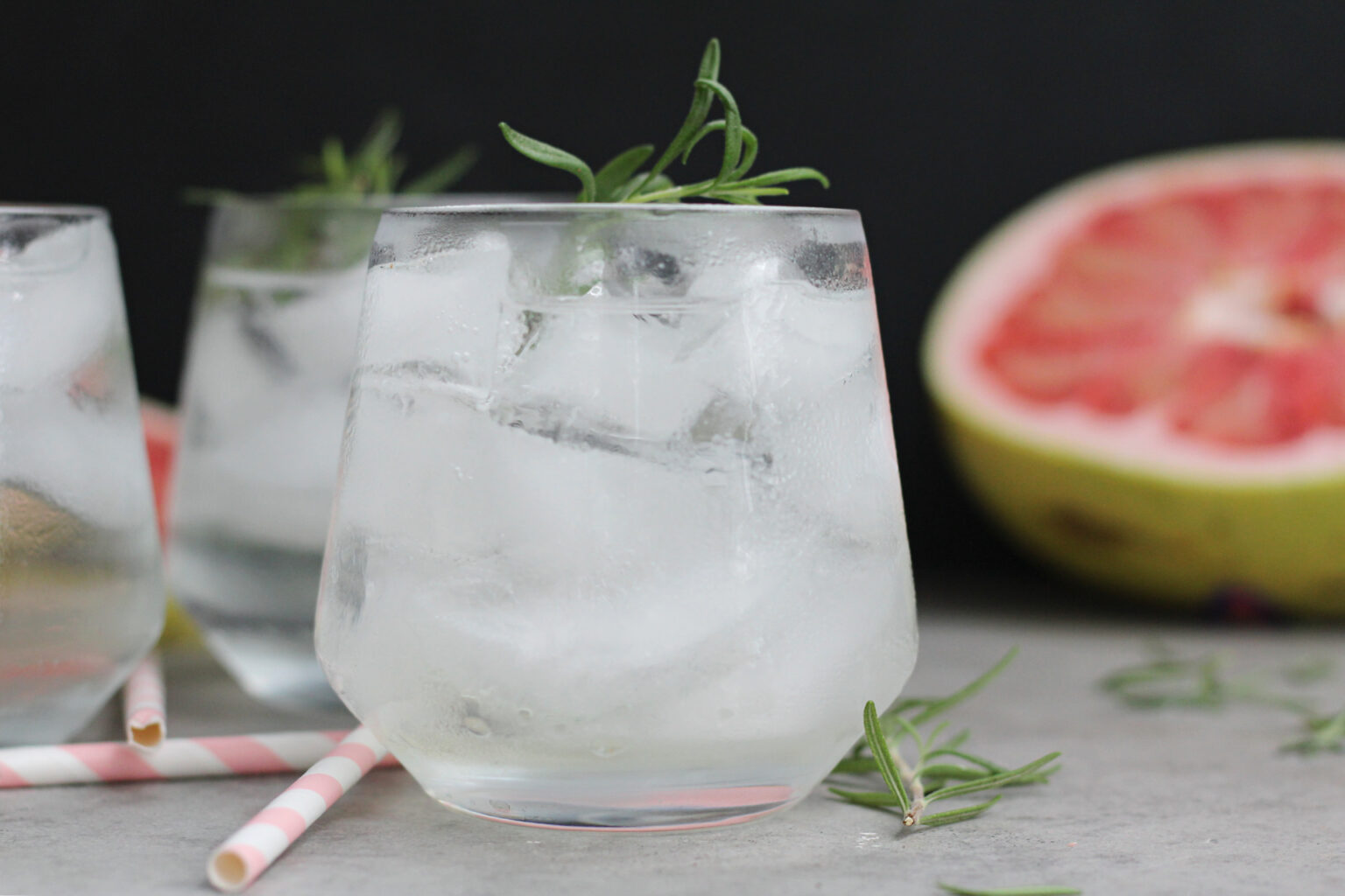 How To Make The Perfect Pummelo Gin Fizz