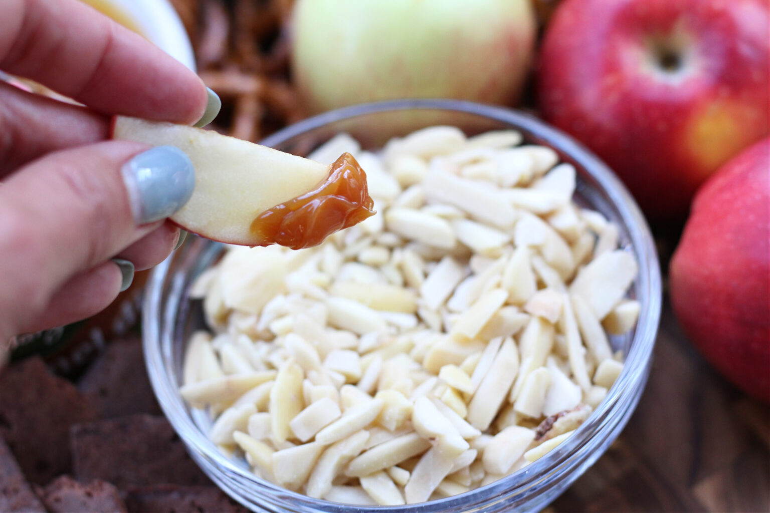 Easy Fall Caramel Apple Board